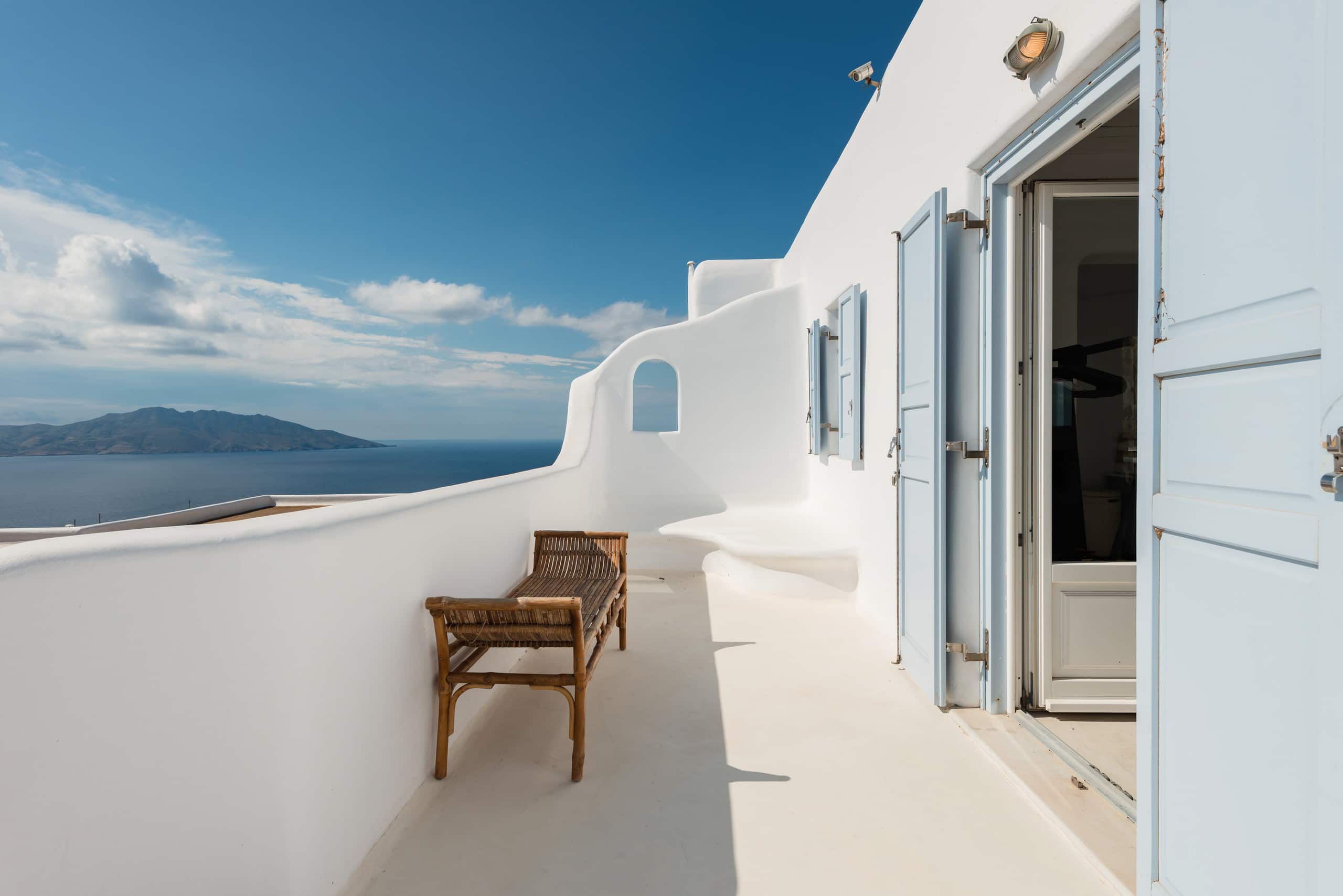Ocean Views From an Upscale Home - Cycladic houses (Greece) for Rent in ...