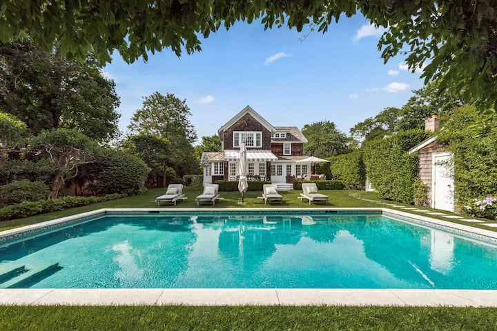The Hamptons Luxury Villas & Vacation Rentals | Airbnb Luxe | Luxury ...