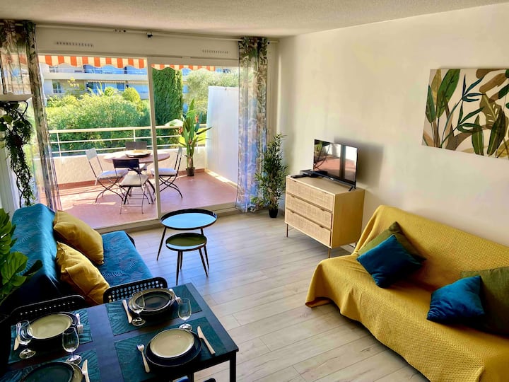 Studio Moderne Centre Sttropez - Parking & Piscine - Plage de Pampelonne