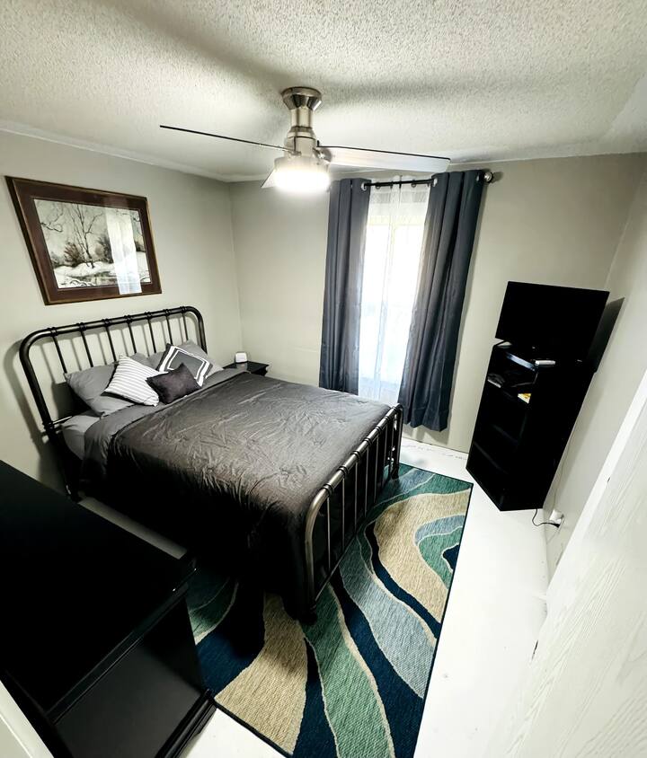 Room Close To Highway And Refinery (Room 1) - Ponca City, OK