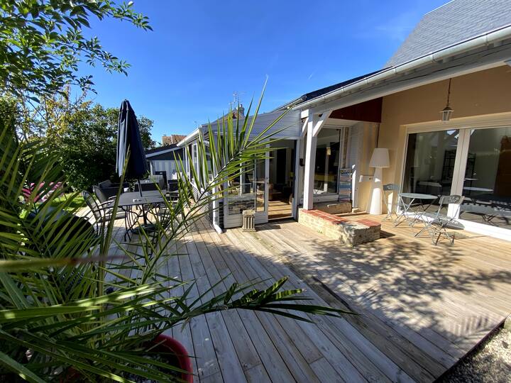 700 M De La Plage, L’écho Des Pins - Cabourg