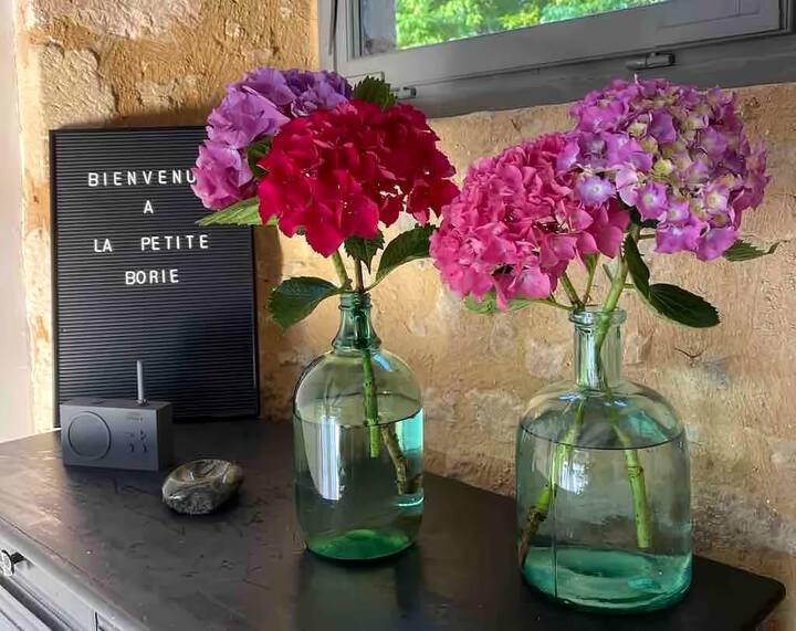 La Petite Borie @_lapetiteborie - Limeuil