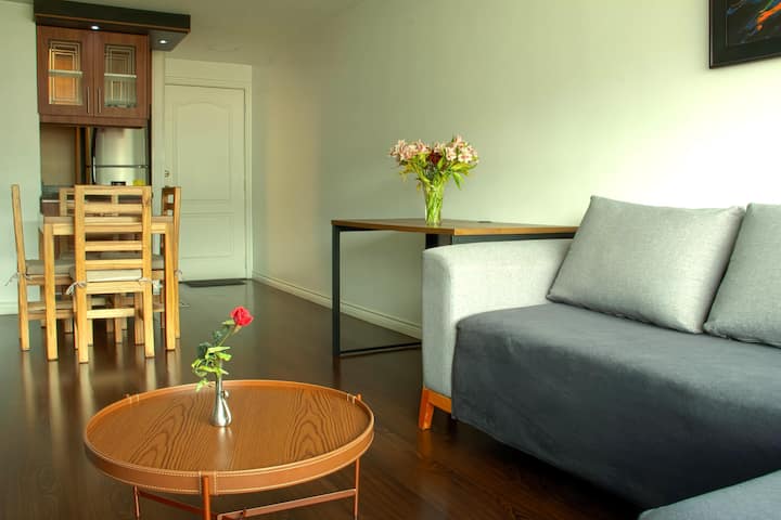 Apt.close To Carolina Park In The Financial Center - Quito
