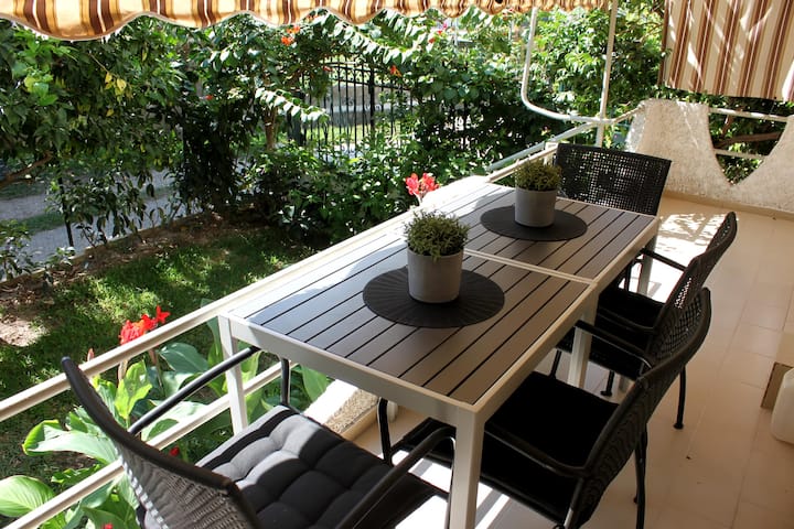 Sea And Garden View Apartment, Next To Sea - Lefkada