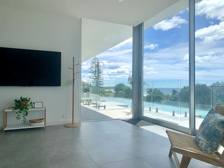 Unwind
Beachfront 2br Suite With Own Entry & Pool. - Coolum Beach