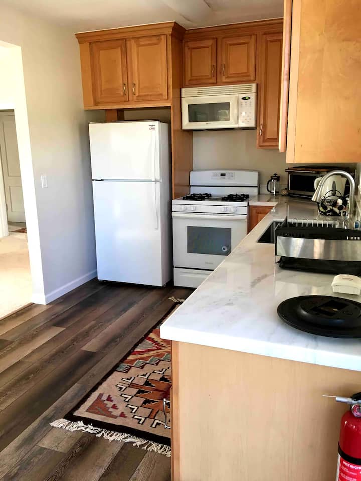 Charming Private 2 Bedroom In Central Marin - San Rafael, CA