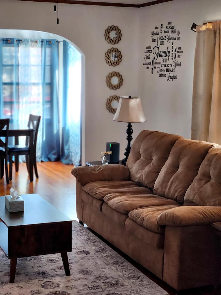 Traditional Family Home - Charleston, MO