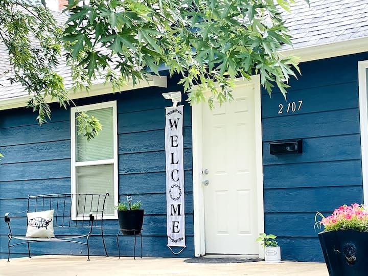 Delightful★2 Bed ★Walk To River - Wichita, KS