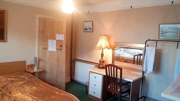 R1: Great, Great Grandpa's House! - Chelmsford