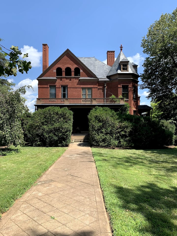 Private Apt In Historic C'ville Home (Garden Side) - Charlottesville, VA