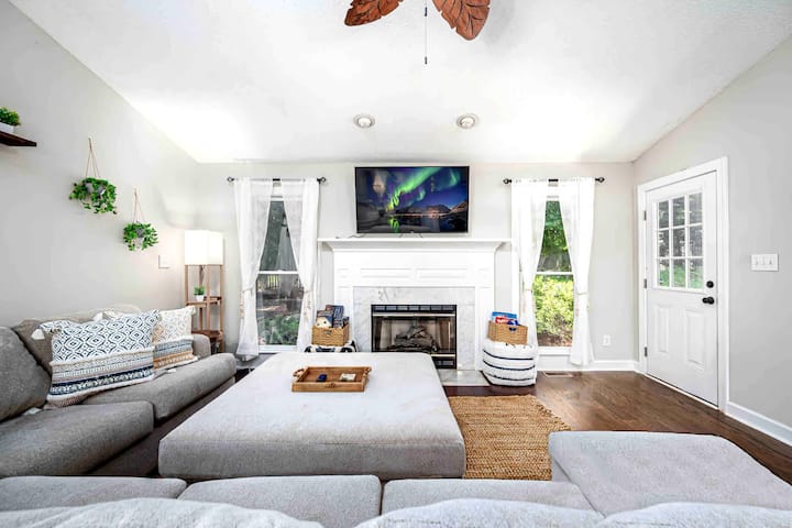 Cozy Boho Kildaire Farms Home- Near Downtown - Raleigh, NC
