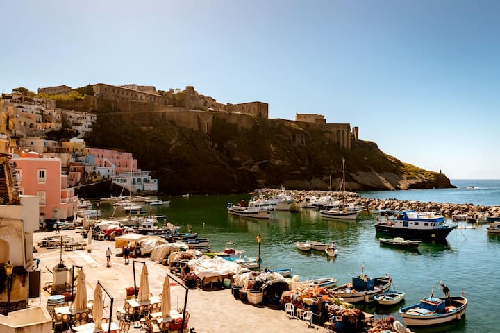 Procida Apartment Overlooking The Sea - Procida