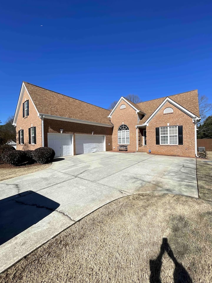 Peaceful & Spacious 4bed/3ba Home W/ Big Parking - 로렌스빌
