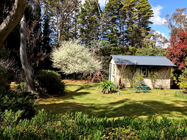 Classic 1930s Mountain Cottage - Katoomba