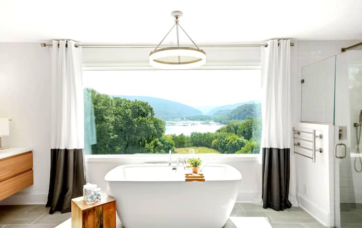 Blarney Estate: Indoor Pool And Unique River\/mountain View In Harpers Ferry, Wv. - Harpers Ferry, WV