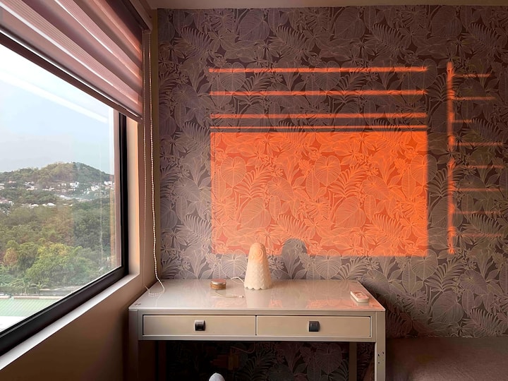 Relaxing Panoramic View Condo, No Parking - Angono