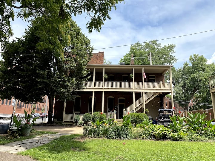 Soulard Little School & Gym - 3 Bed 2 Bath - St. Louis, MO