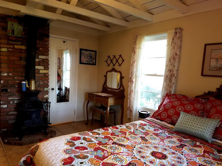 Little Pine - Cozy Couple's Retreat - Julian, CA