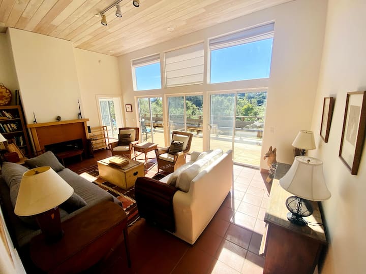 Mount Vision Vista - Sunny And Warm - Point Reyes Station, CA
