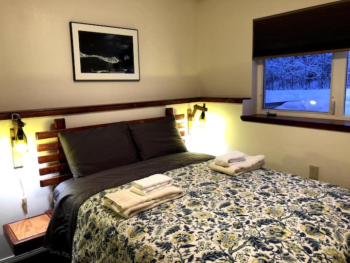 2 Bedroom Apartment In Town - Fairbanks, AK