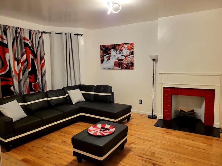 Beautiful 2 Bedroom Apt - The Bronx, NY