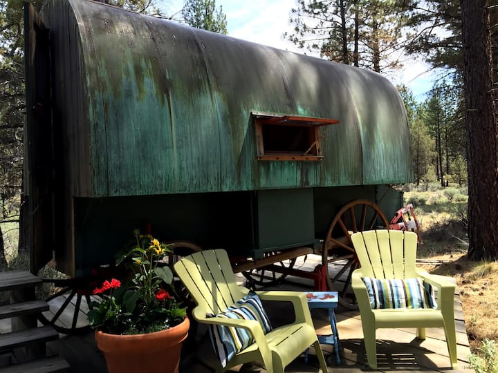 Unique & Cozy Basque Sheep Wagon - Sisters, OR