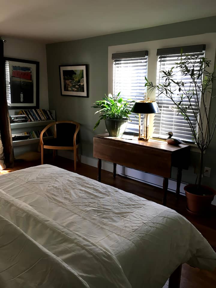 The Perfect Beacon Getaway With Private Entrance - Beacon, NY