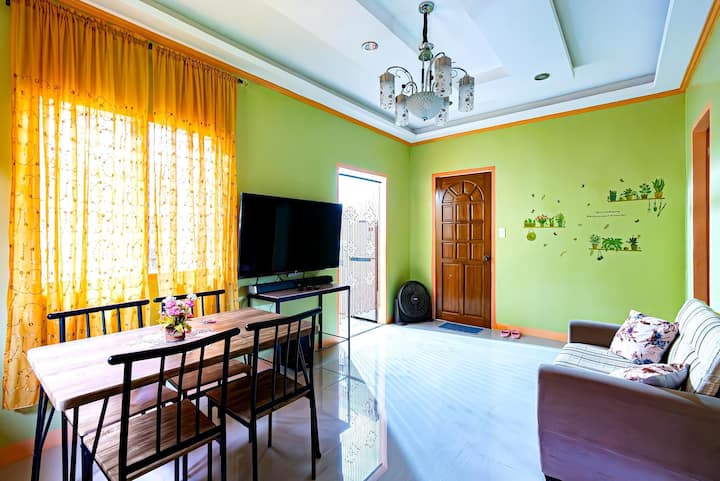Lovermoon's Place - San Remigio