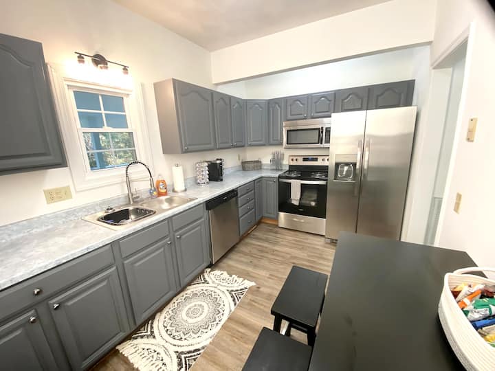 High End Downtown 2bed Loft, Pet & Child Friendly - ロアノーク, VA