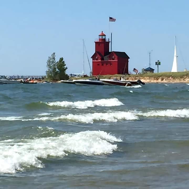 Hemingways Hideaway- Beach Magic! - Holland, MI