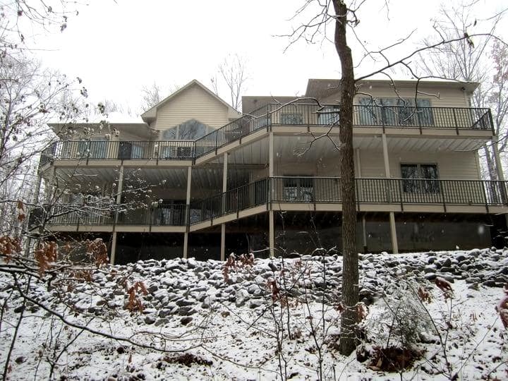 Beautiful Lakeside Suite With Private Entrance - Watts Bar Lake, TN