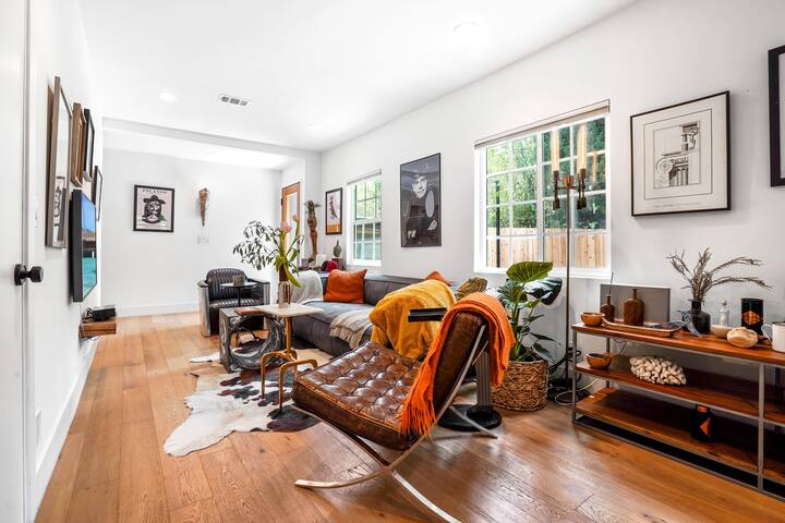 Echo Park Modern Oasis! Blissful Backyard &View - Los Angeles, CA