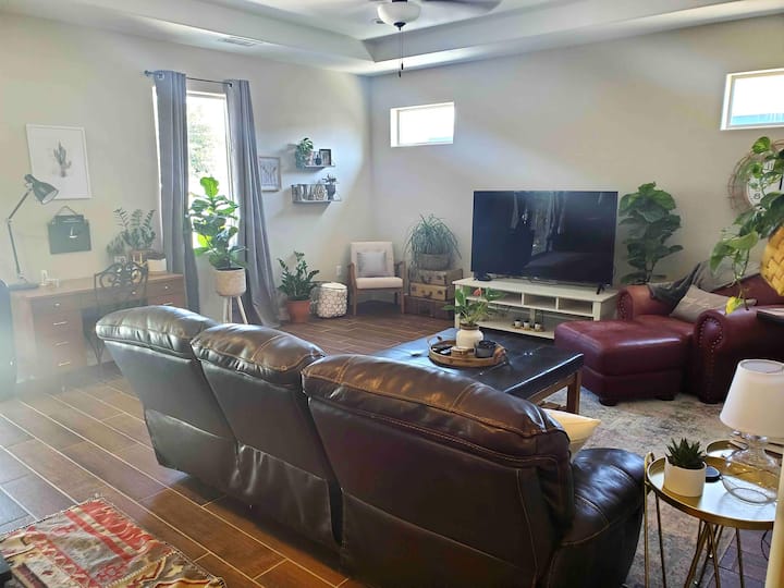 Bohemian Retreat ❤️ Sleeps 6 ❤️ Brand New Home - Carlsbad, NM
