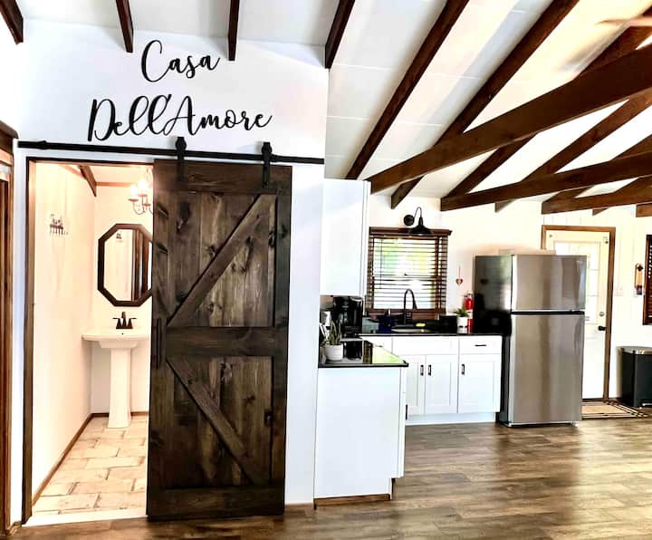 Casa Dell’amore - Pocono Mountains, PA