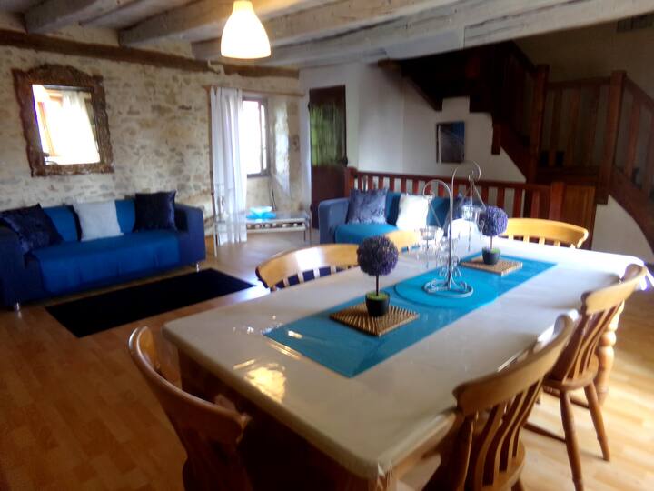 A Gorgeous Retreat In The Dordogne Valley Awaits - Le Roc