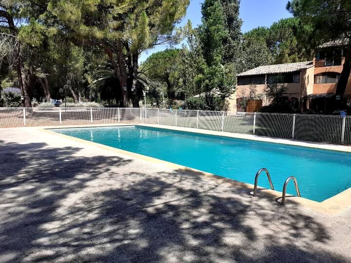 Appartement Dans Village Vacances Sécurisé - Camargue