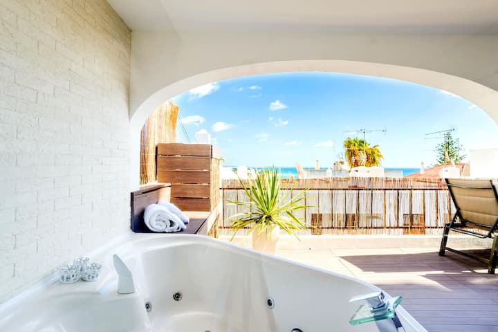 Ocean View Luxury T2, Balcony Jaccuzi, Old Town - Guia