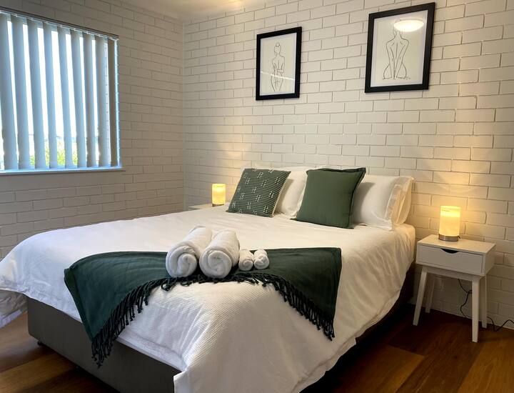 Near St V’s Hosp N Grammar. Air-con, Wi-fi.5 Beds - Toowoomba