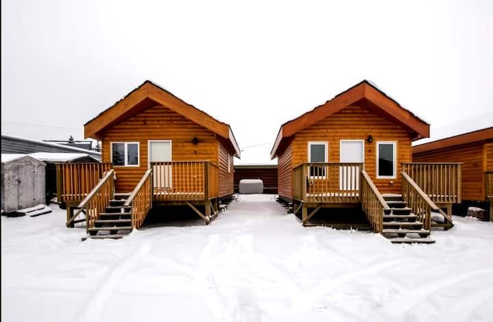 Old Town Log Cabins - Great Slave Lake