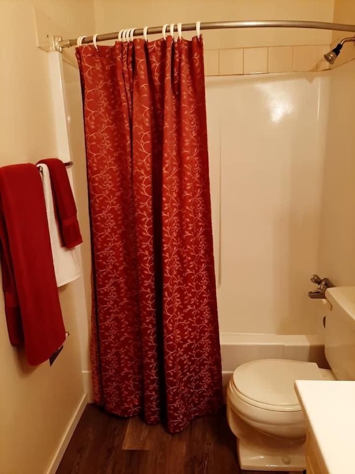 Medicine Hat 2 Bedroom Topfloor - Medicine Hat
