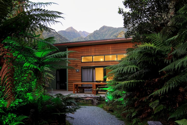 Spacious Gecko House-spa Access - Franz Josef / Waiau