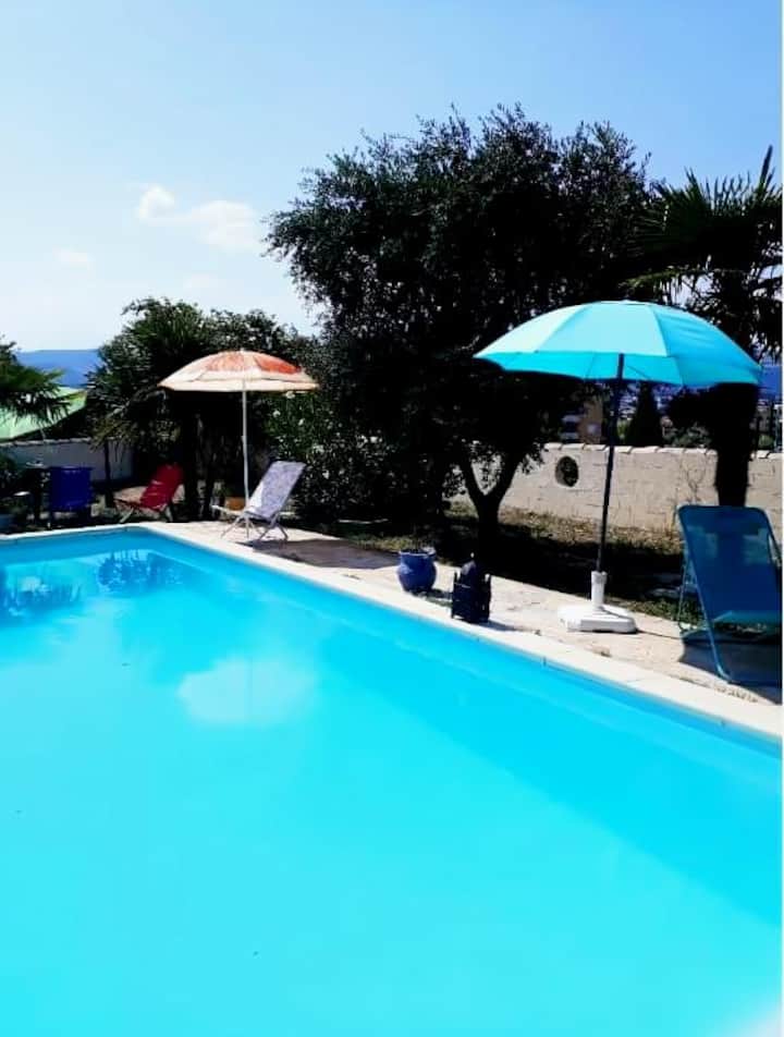 Charmant  Logement  Avec Piscine - Montélimar