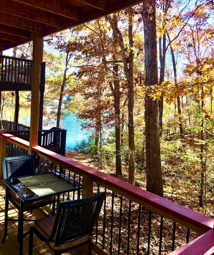 Woodland Cove Lake View Apartment - Hot Springs Village, AR