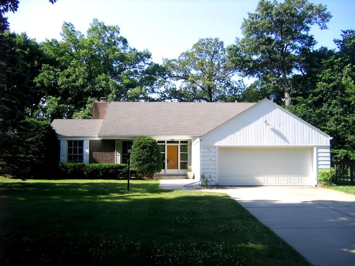 Cozy Three Bedroom Home Near Turtle Creek - Austin, MN