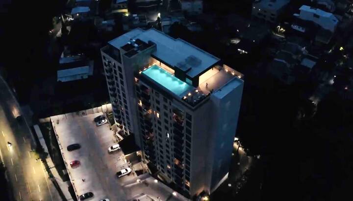 Elegant & Modern Apartment, 3br, Pool, City Views! - San Salvador