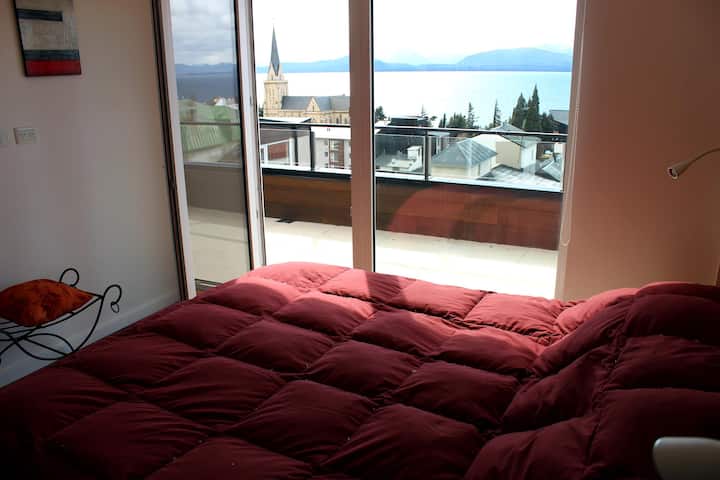 Confortable, Céntrico, Vista Al Lago Y Terraza - San Carlos de Bariloche