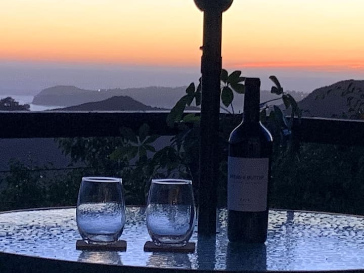 A Couple's Retreat - Large Oceanview Private Deck. - Malibu