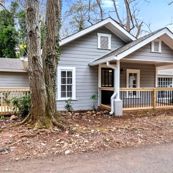 Cozy 2 Bedroom In The Heart Of Gold City - Dahlonega, GA