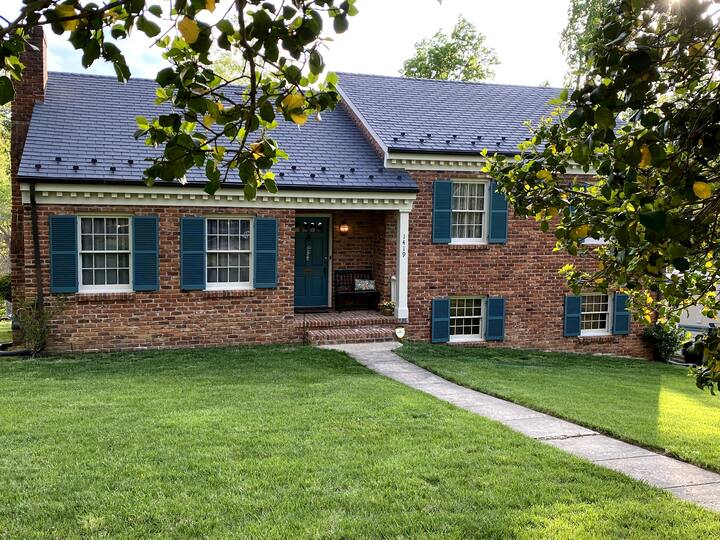 Family Friendly Sleeps 10! Near All Colleges - Lynchburg, VA