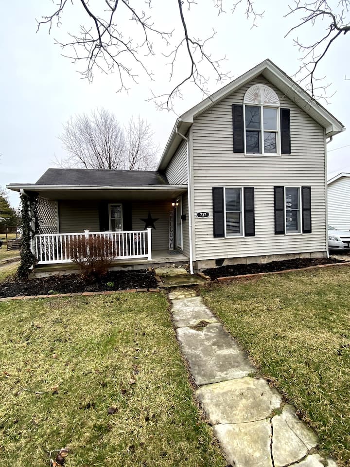 Freshly Renovated Home In Harbourtown! - Vermilion, OH